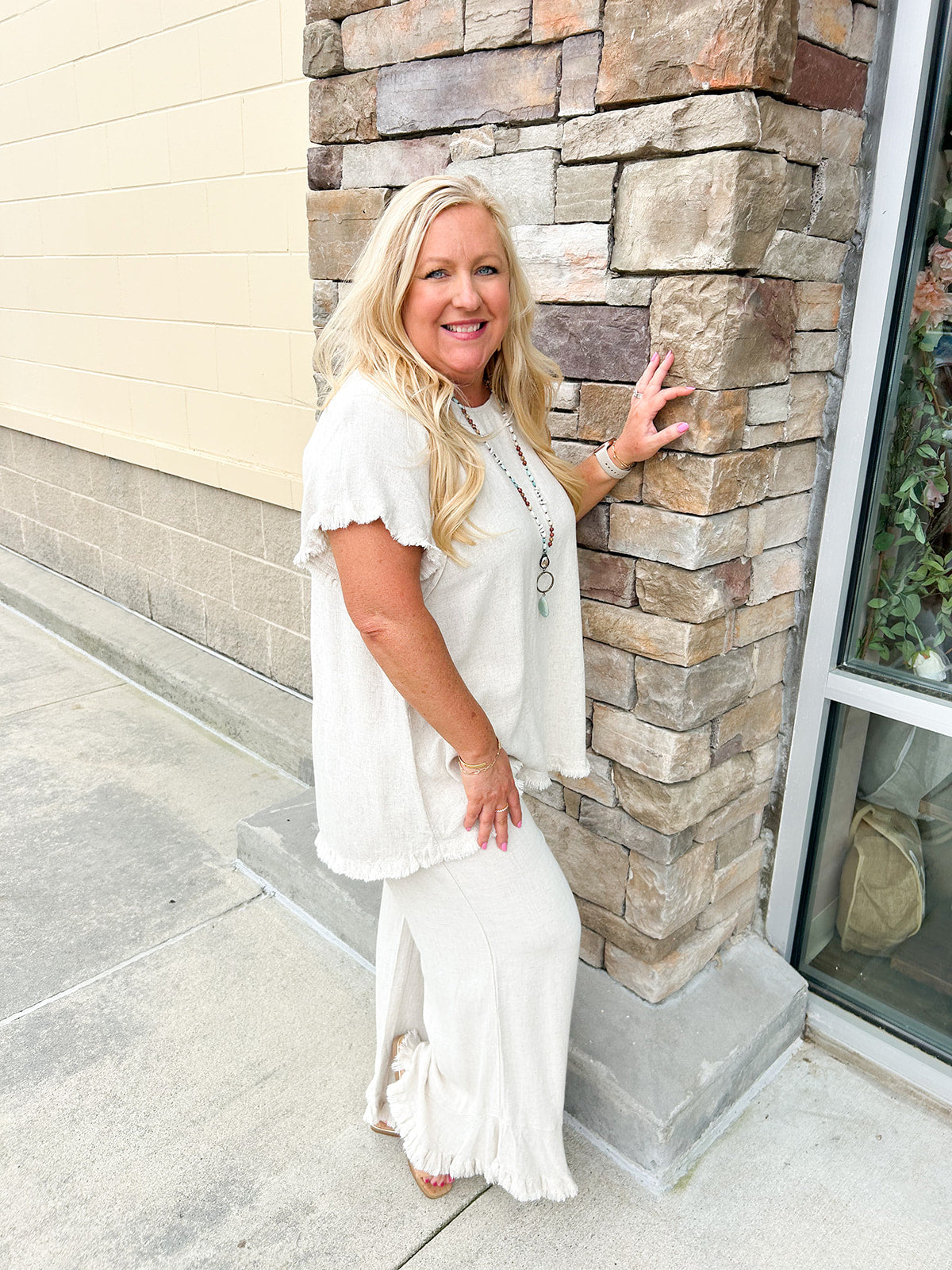 Daisy Jaw Hair Clip – The Pink Pineapple 850